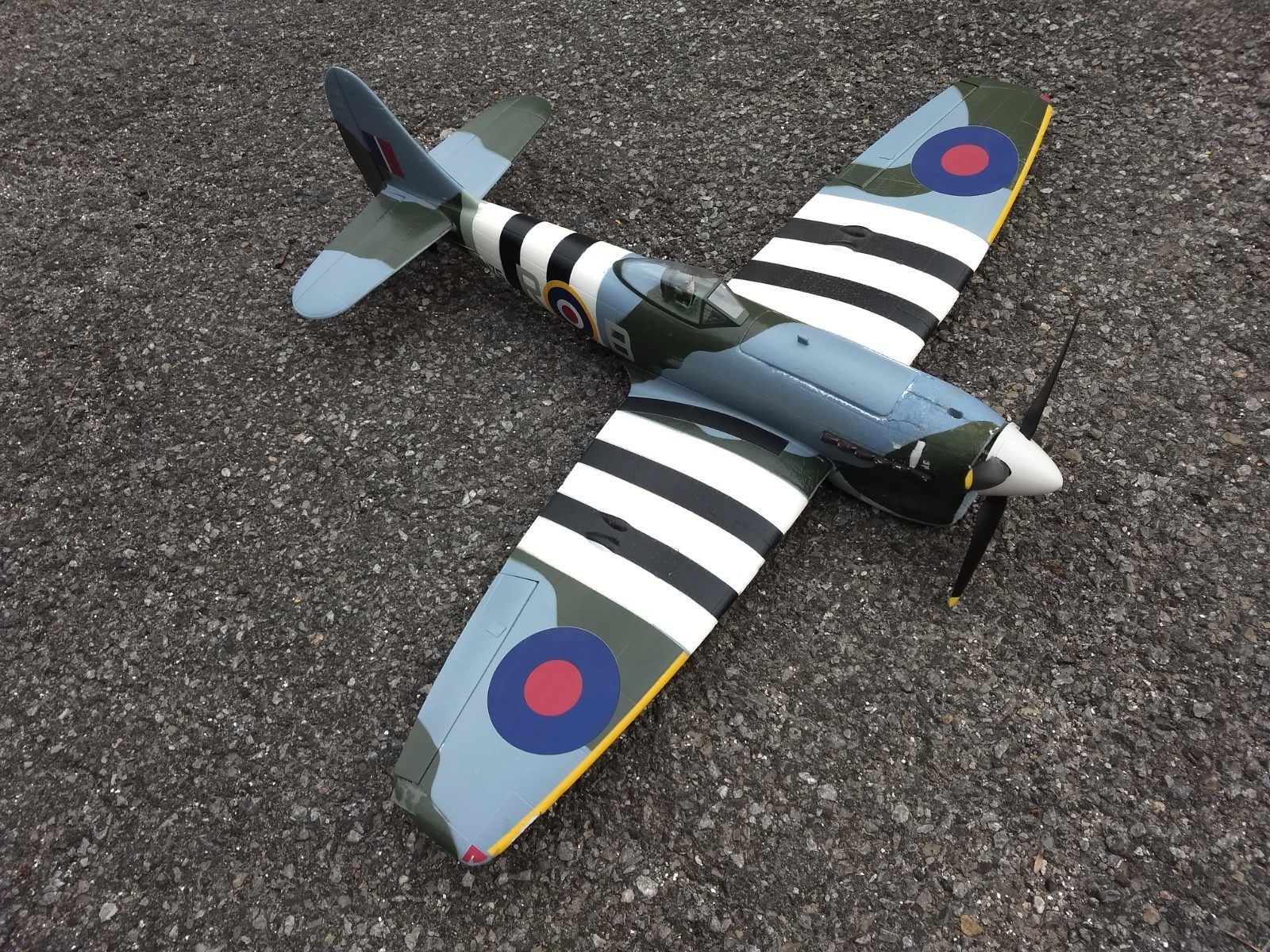 Archivo STL Spinner/Hub de 4 palas para R/C 800mm Tempest/750mm Mustang ...