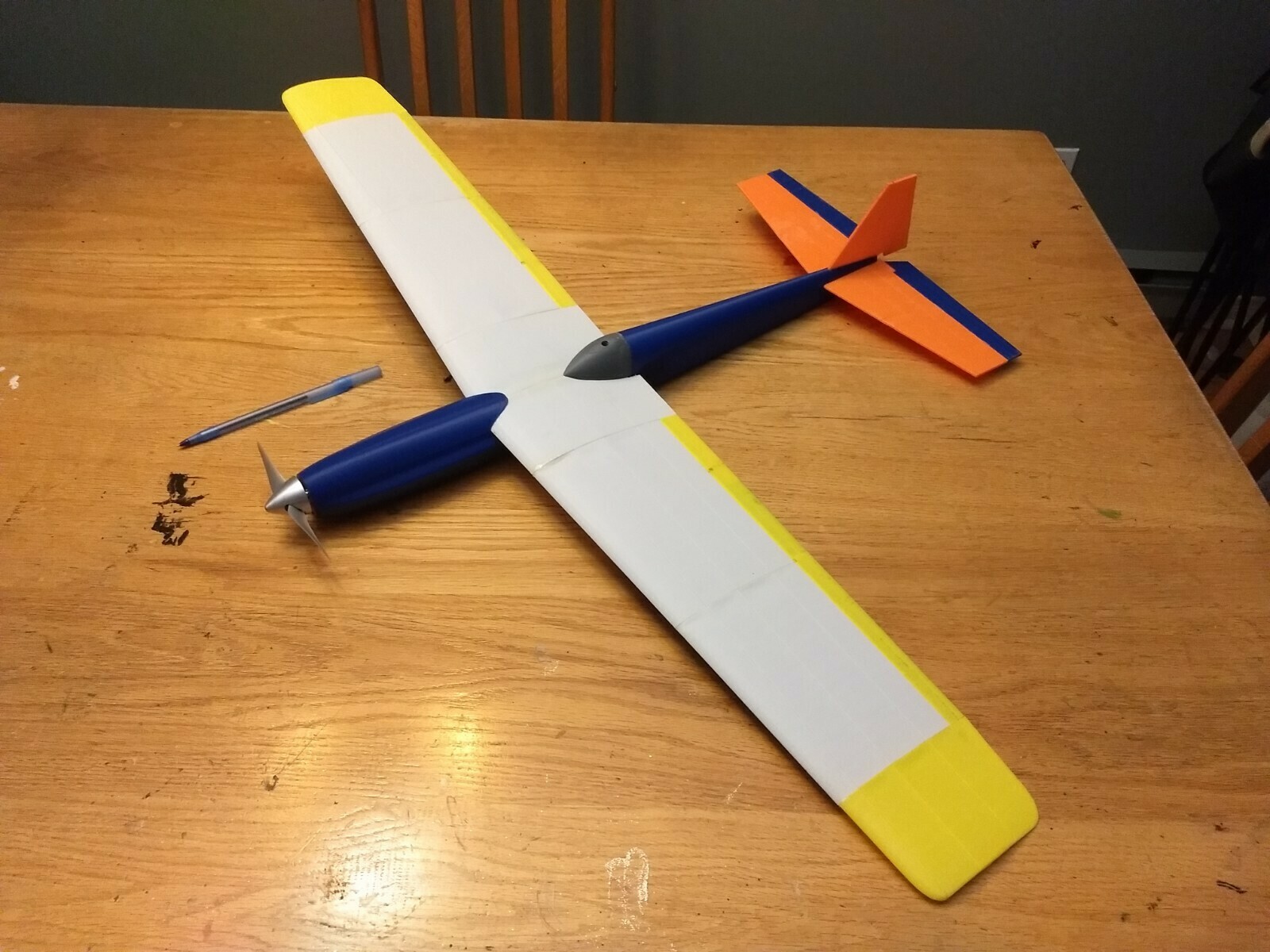 🎚️ Mooner - 900mm entry level R/C Electric SP400 pylon racer・ 3D File ...