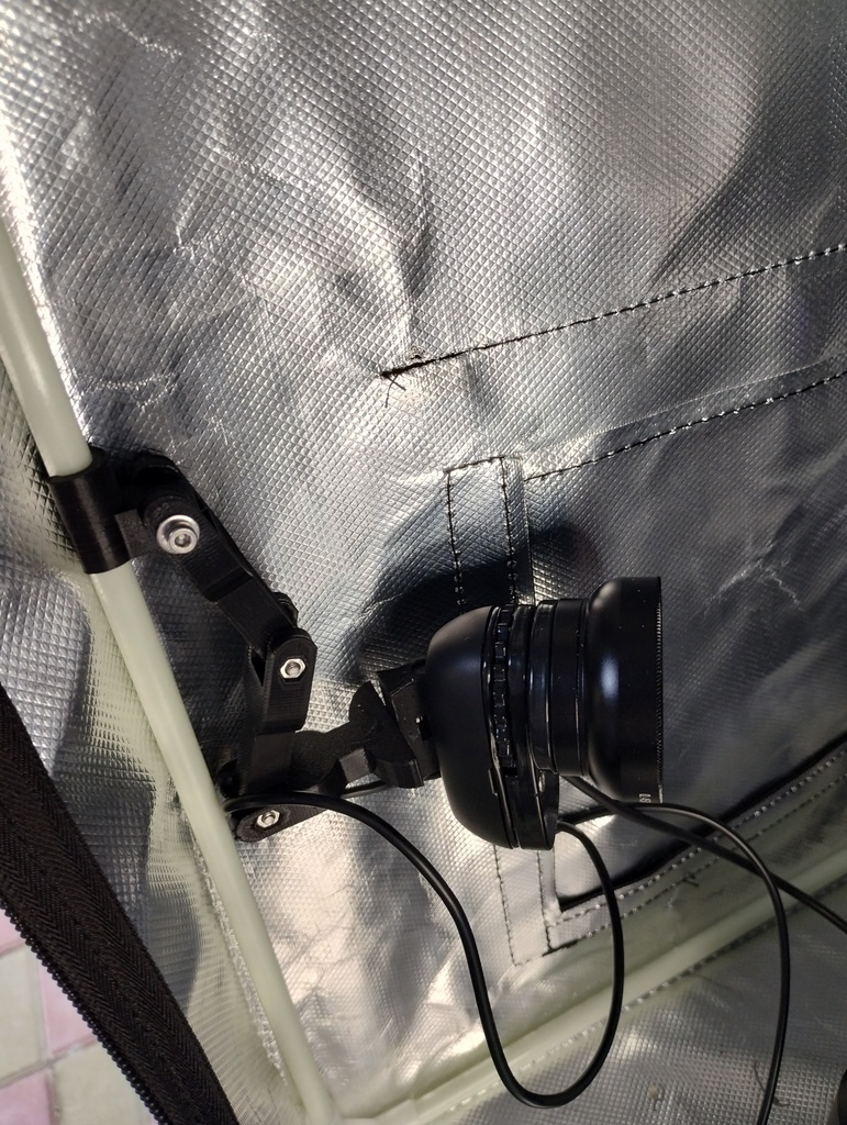 Free 3D file Logitech C270 Mount for Creality Enclosure with 8mm rods 🧞 ...