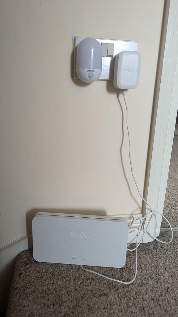 Free 3D file Sky Booster/Router Plug Shelf 🔌 ・Model to download and 3D ...