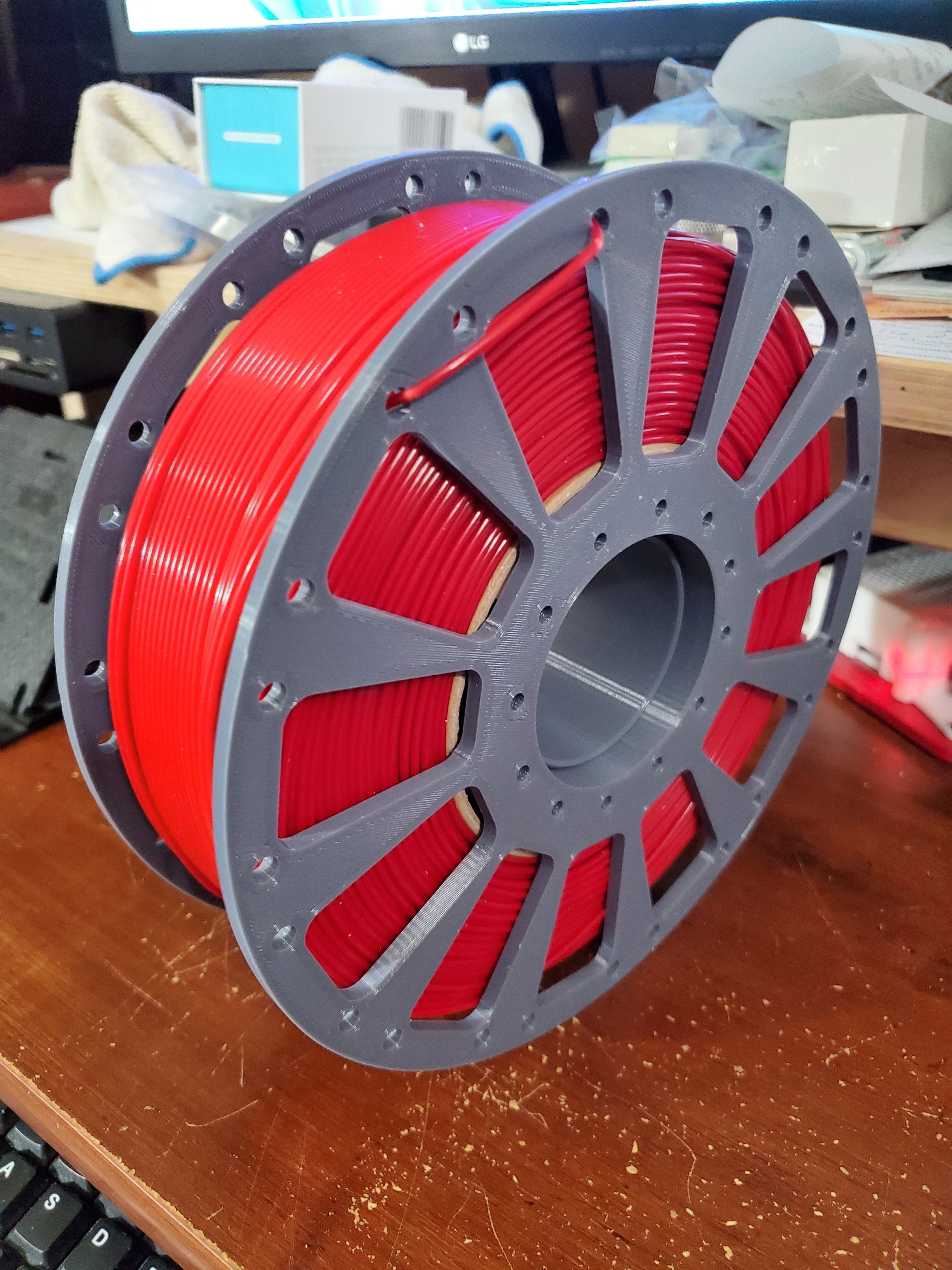 3D printed Reusable Filament Spool - eSun and Inland compatible・Cults