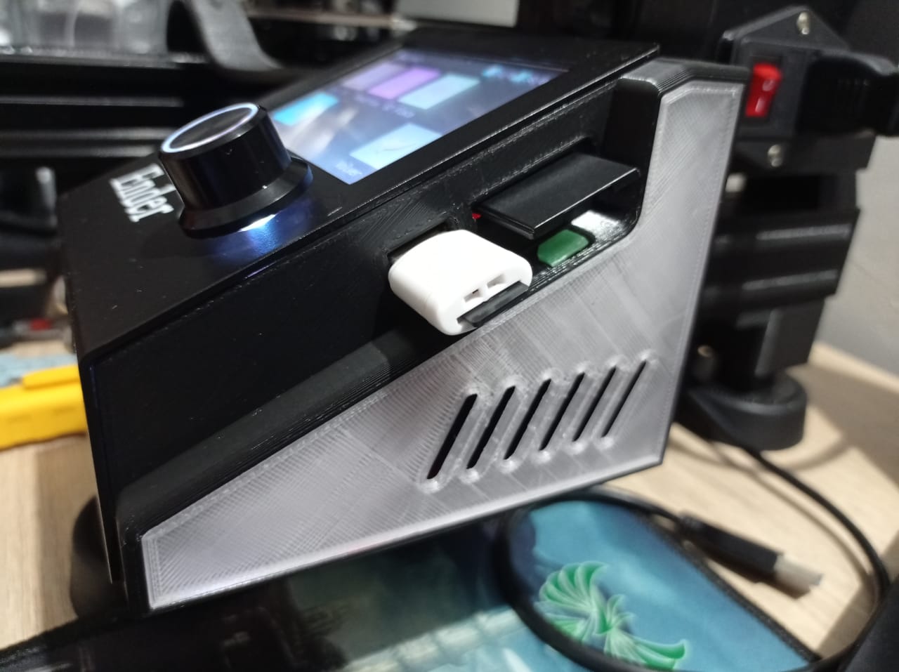 📱 Ender 3 Cover TFT35 E3 V3・Free STL File for ・Cults