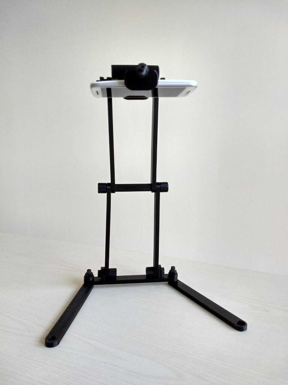 STL file Cell Phone Stand Base. Design/painting 📞 ・3D print design to ...