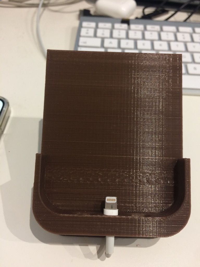 Free STL file Desk stand for iphone 12 with case and smaller 📱 ・3D ...