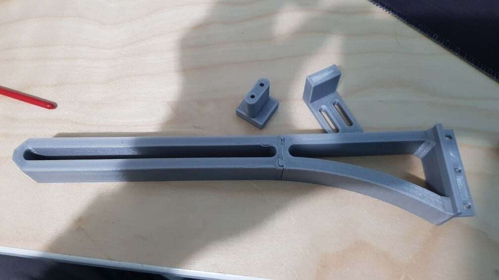 3D printable Adjustable GPU bracket v2・Cults