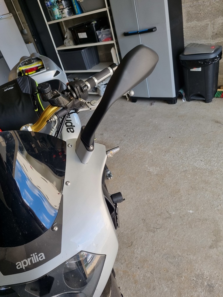 Free 3D file Aprilia RSV 1000 rear-view mirror wedge 🪞 ・Model to ...