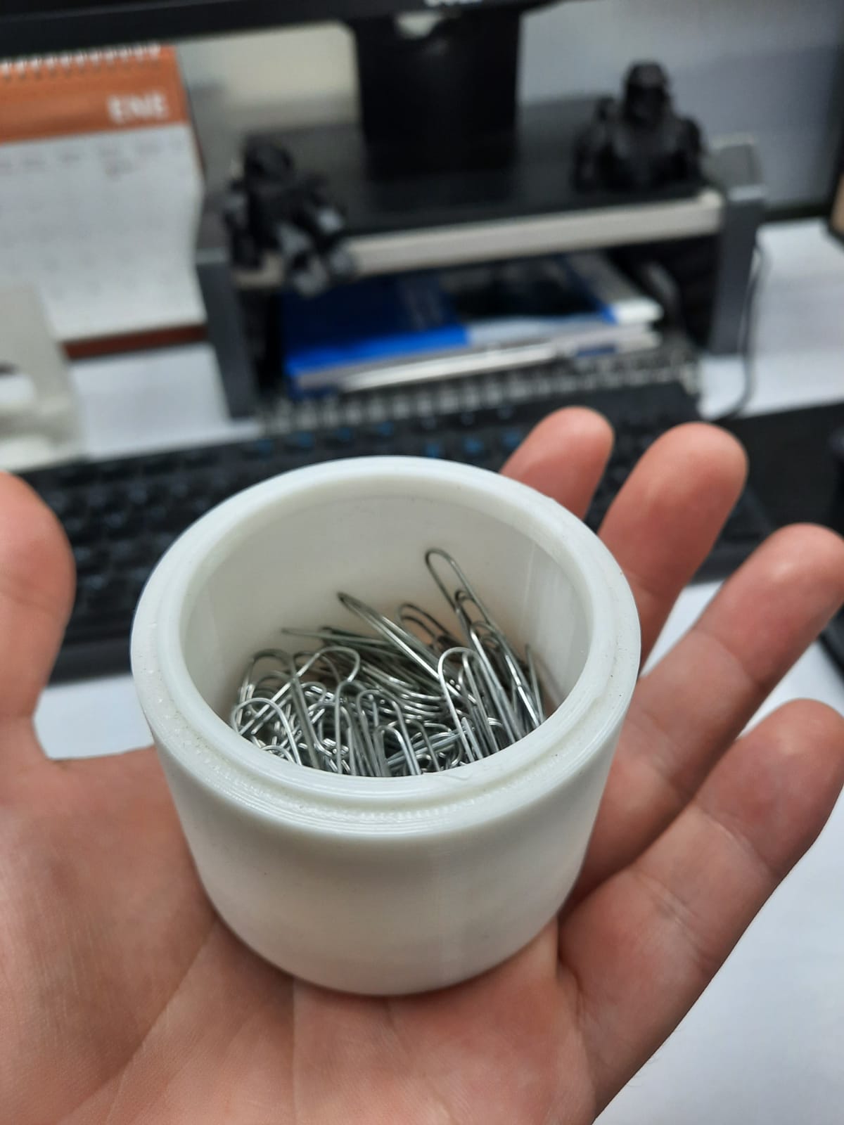 Free STL file Clips container - Clips container 🏢 ・3D printing model to ...