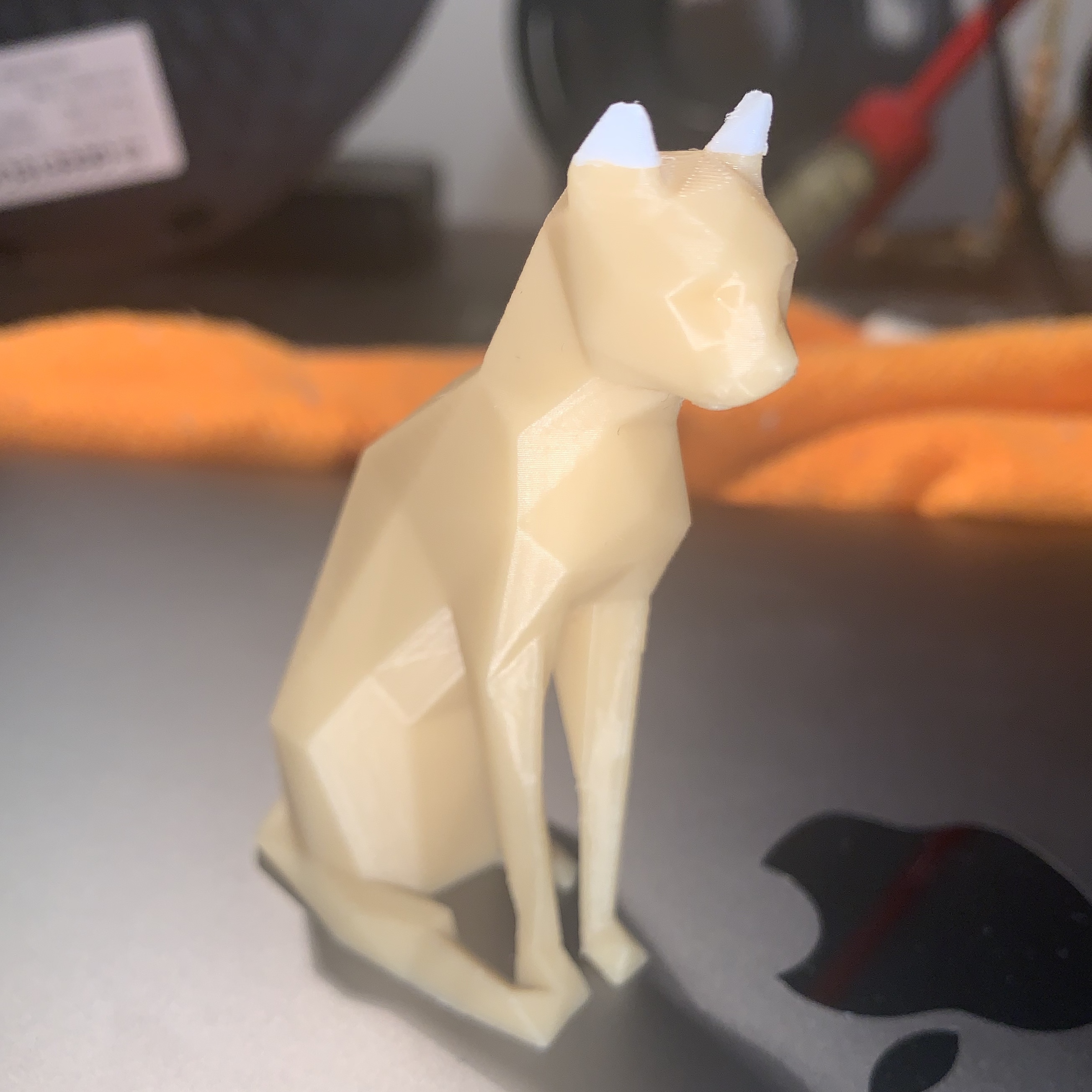3D printed Low poly sitting cat • made with Ender 5 Pro・Cults