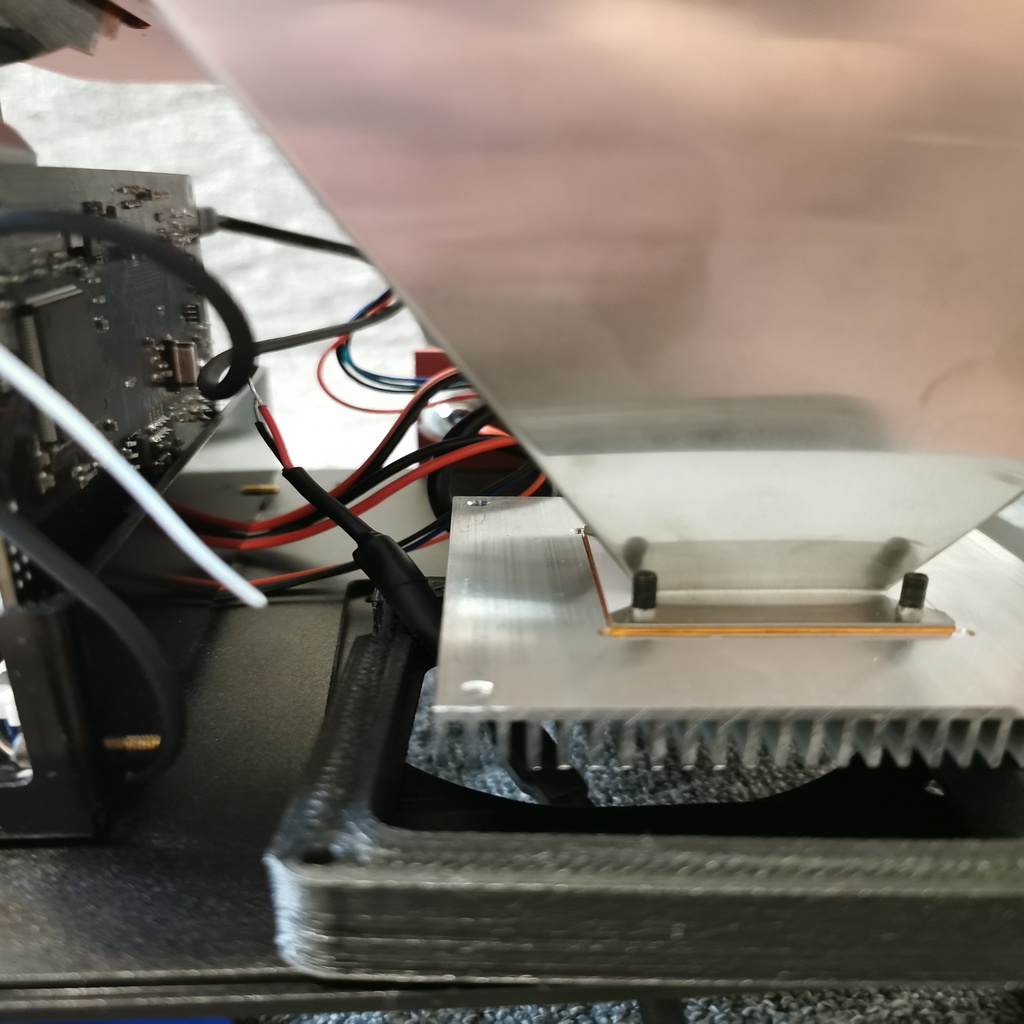 Бесплатный 3D файл Elegoo Mars Quieter Fan Mod - более высокие ножки и ...
