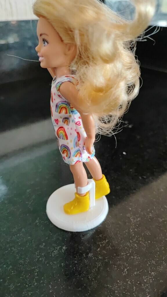 Free 3D file Mini Barbie Doll Stand 🧸 ・Model to download and 3D print・Cults