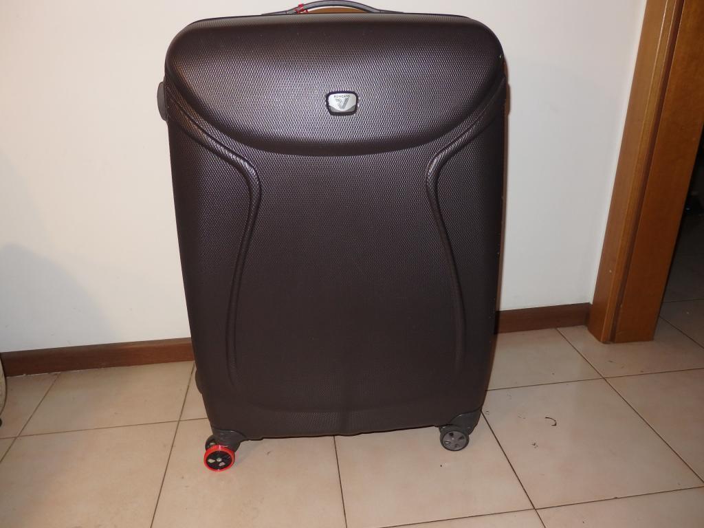 Free STL file Trolley wheel fixing 🛞・3D printing idea to download・Cults