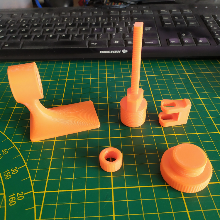 3D printable Rotating Vise・Cults