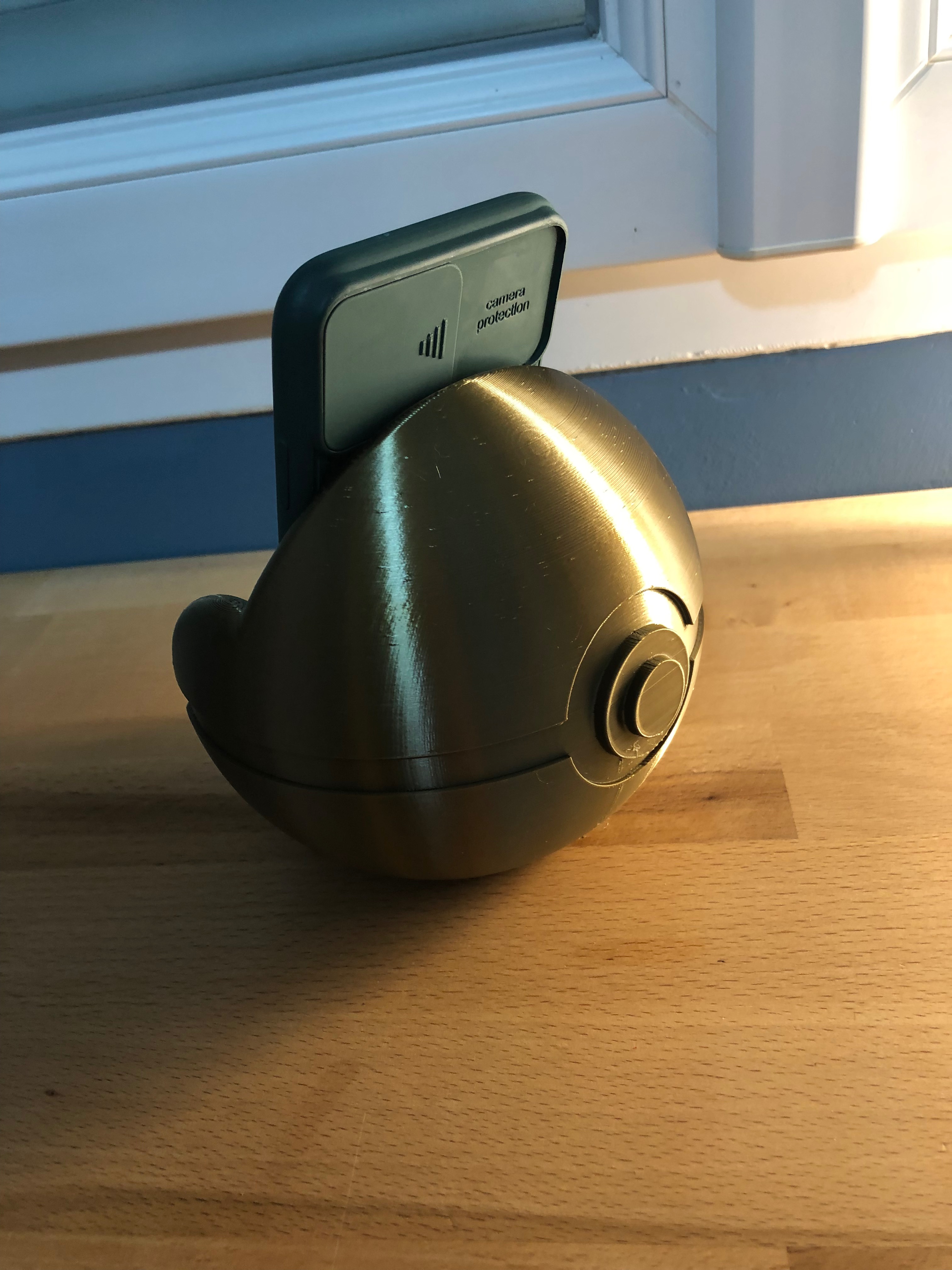 📞 Poké Ball style phone holder・ STL File for ・Cults