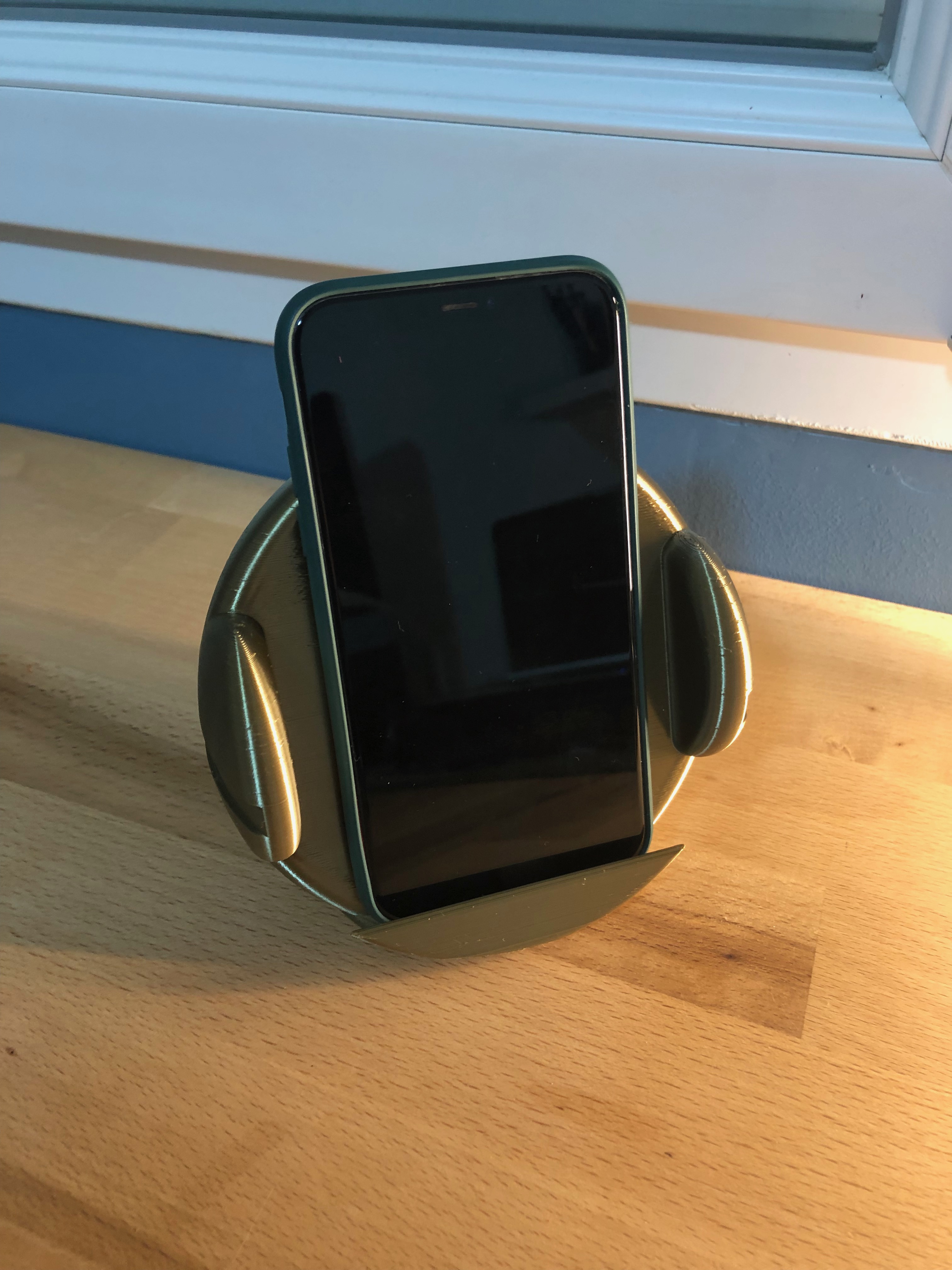 📞 Poké Ball style phone holder・ STL File for ・Cults