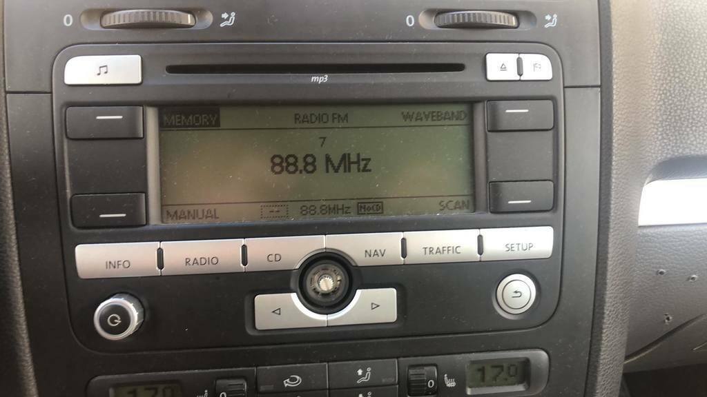 Free 3D file Car stereo knob 🚗 ・Template to download and 3D print・Cults