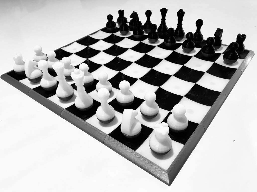 3D printed Wobbly Chess Set・Cults