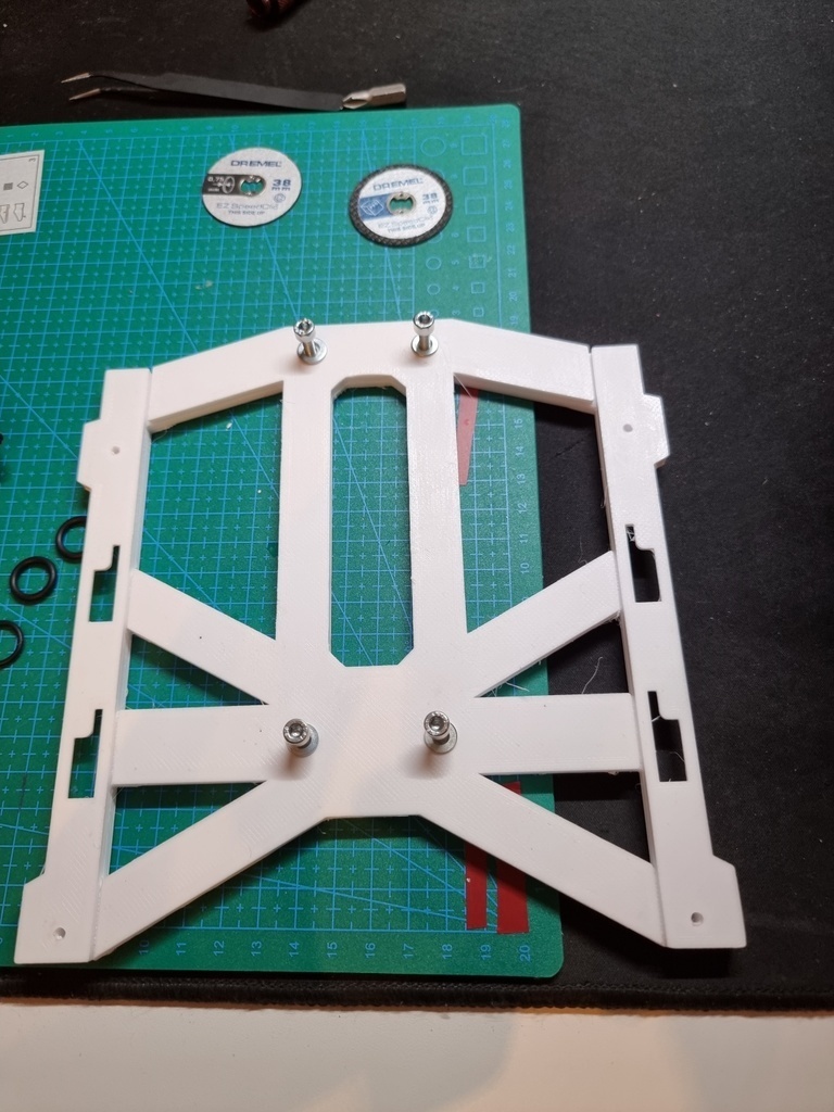 Archivo 3D gratis Lian Li o11 Air Mini Reservoir Mount 🖥️ ・Plan para ...