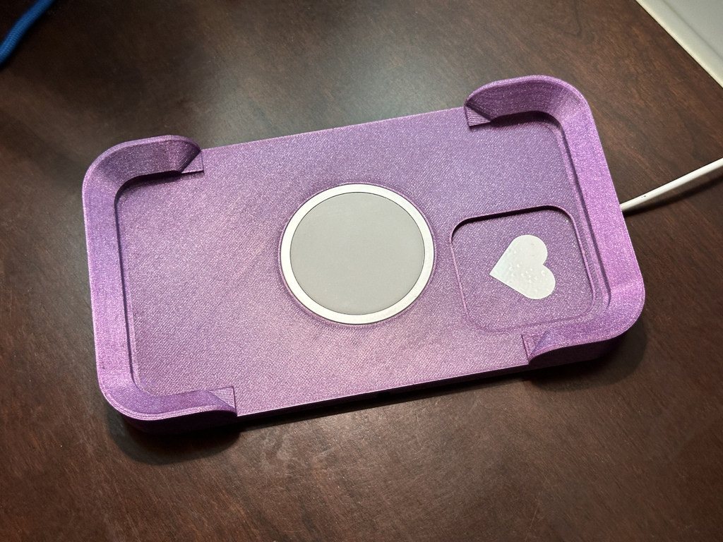 📱 iPhone MagSafe Charging Tray: iPhone 13/14/15 (Pro/Plus/Max)・Free STL ...