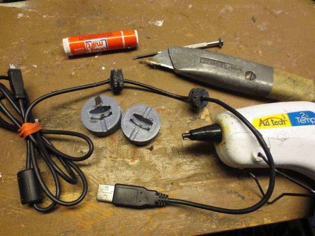 Free STL file Grommet-on-Cable Overmold Generator 🔧 (SCAD)・Object to ...