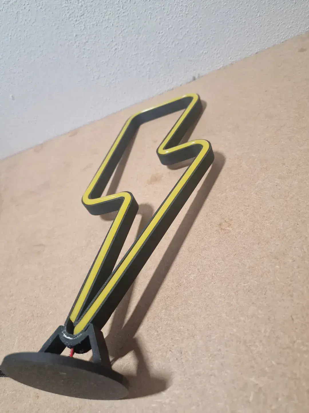 Free 3D file LIGHTNING NEON LAMP 🌩️ ・3D print design to download・Cults