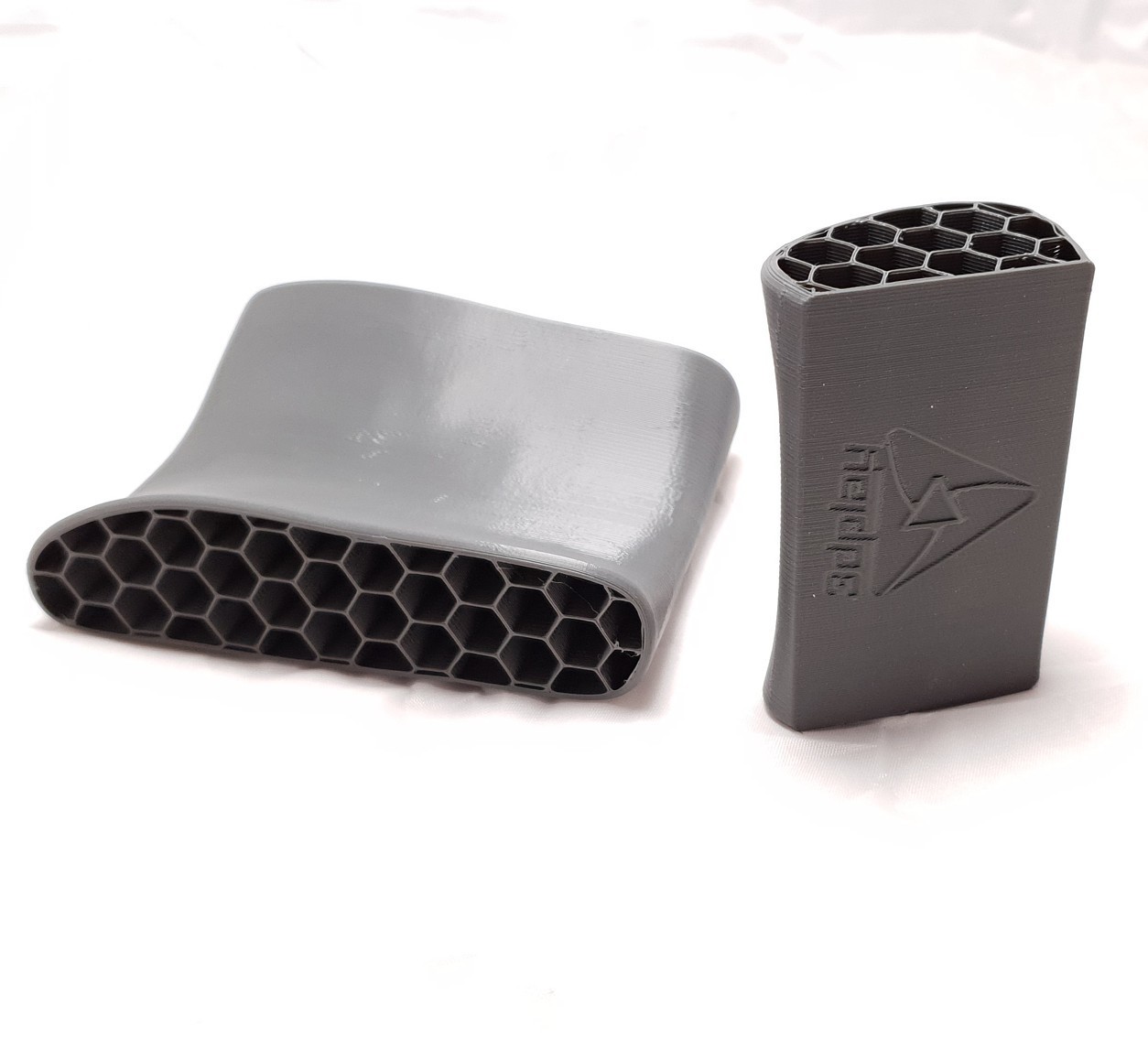 STL file Ergonomic mousepad for hand rest ・3D printable model to ...