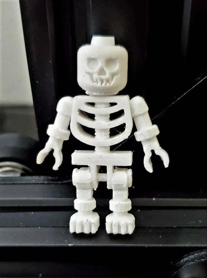 🏗️ Building Block Skeleton Minifig (2 piece remix)・Free STL File for ・Cults