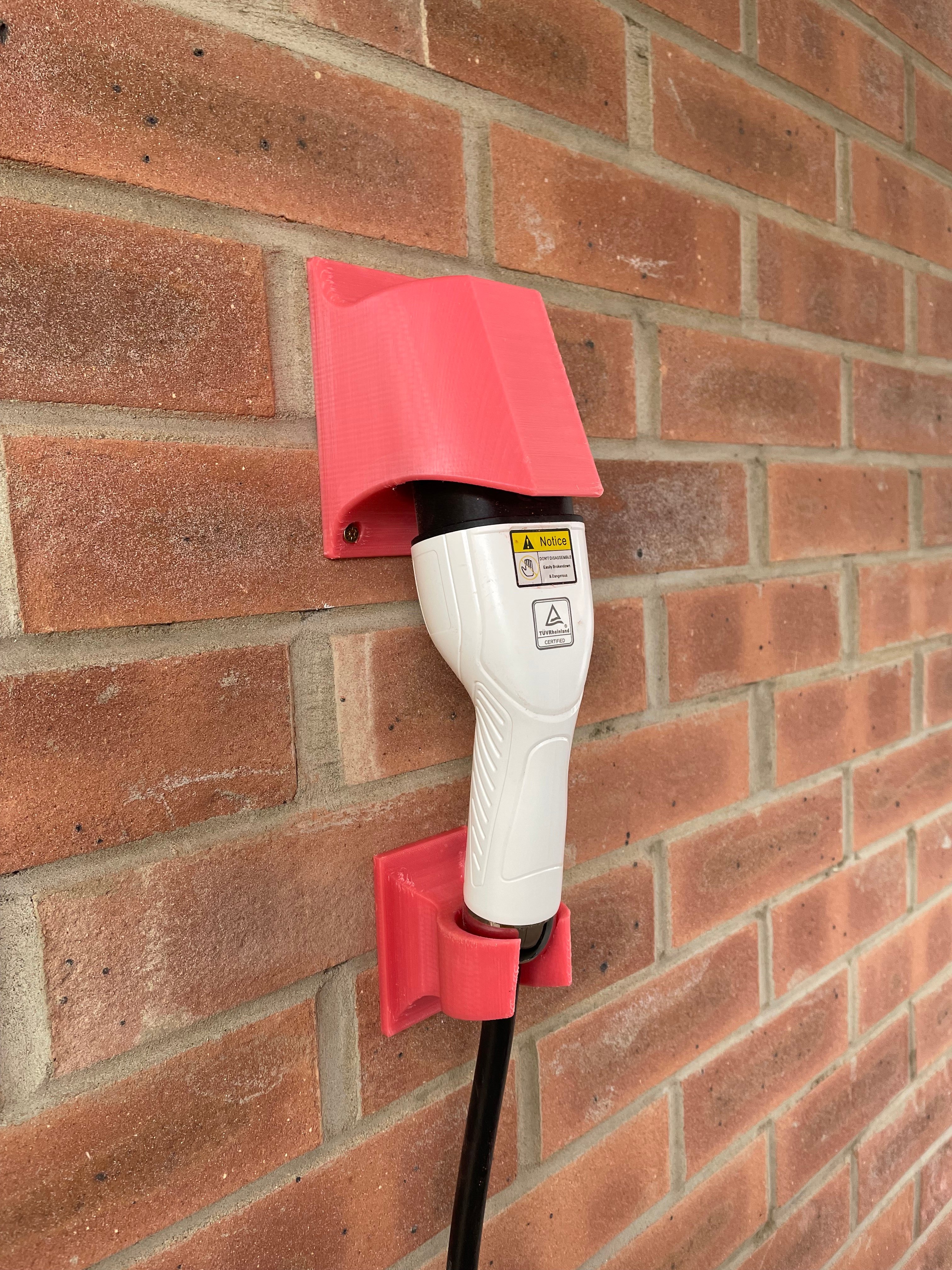 3D printable EV charge plug holder・Cults