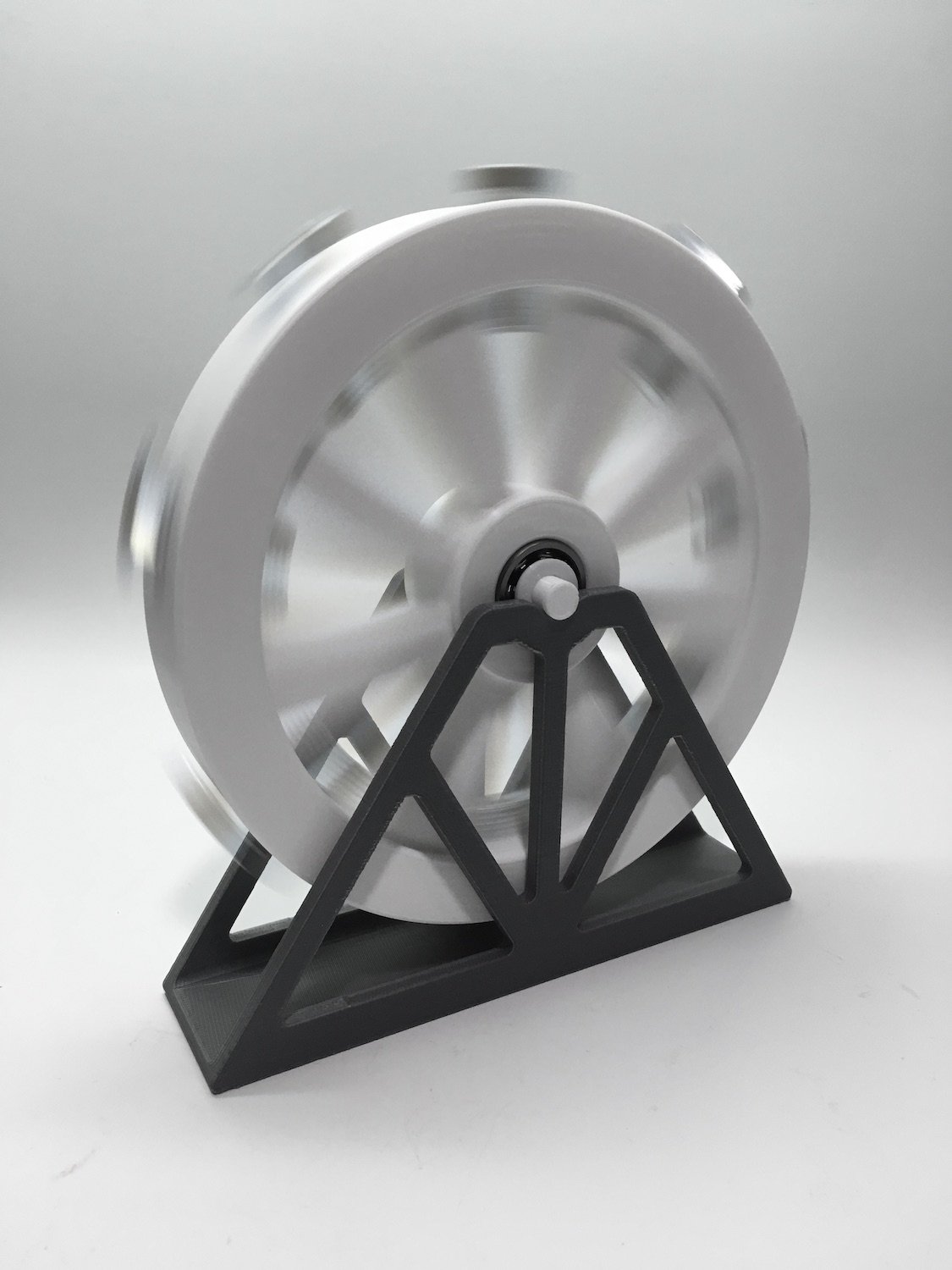 3D printed Tabletop spinner/flywheel・Cults