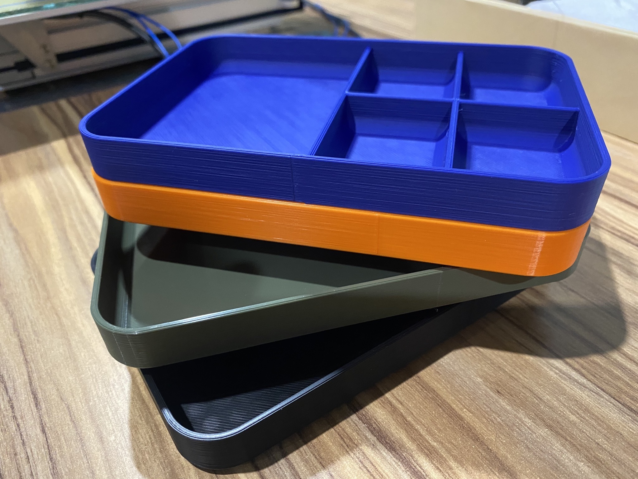 STL file Stacking trays 👽 ・Model to download and 3D print・Cults