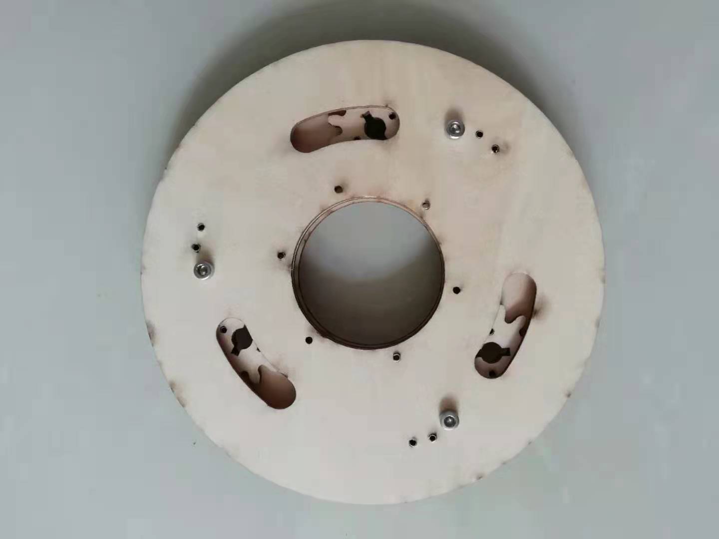 STL file Laser cut planetary gear type mechanical iris-3 leaf-D130d43 ⚙ ...