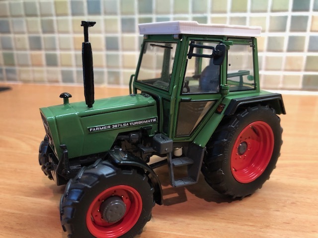 STL file Fendt 👽 ・3D printer design to download・Cults