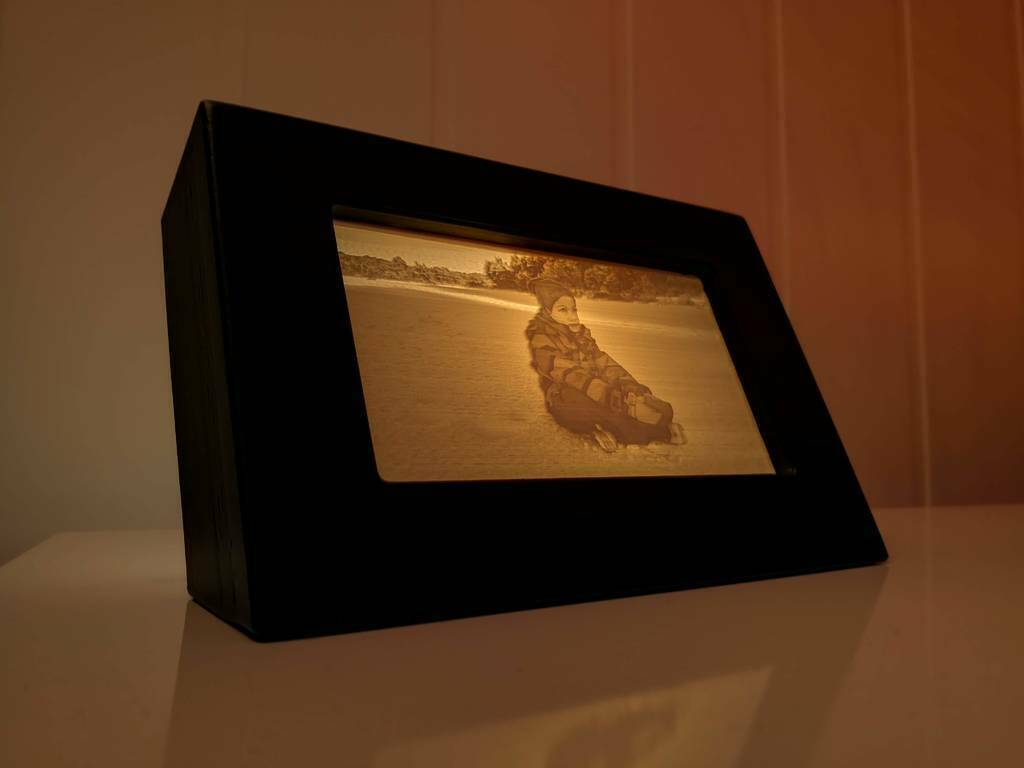 🖼️ Lithophane photo frame・Free STL File for ・Cults
