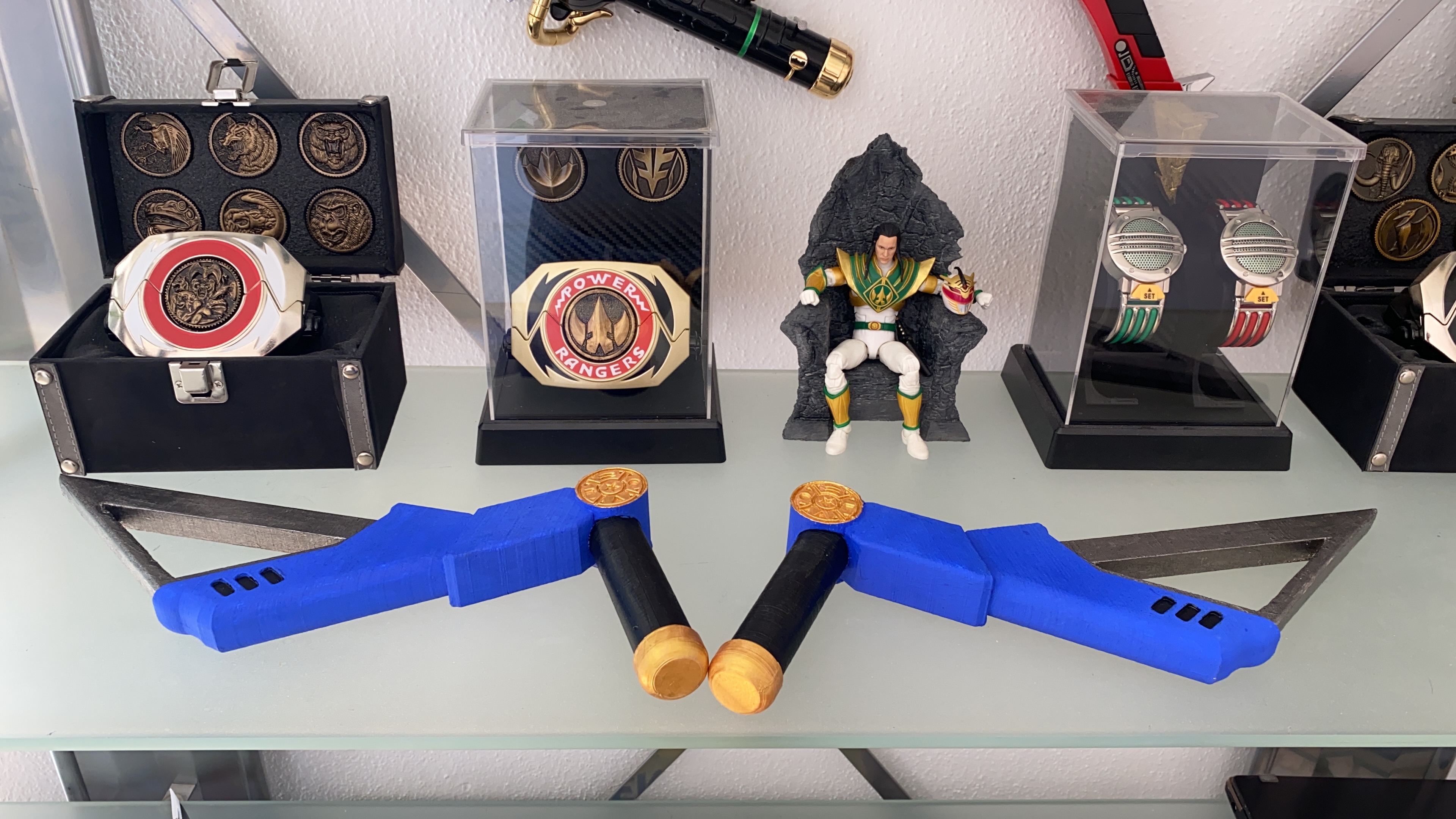 3D printable Power Rangers Zeo Blue Tonfa for cosplay・Cults
