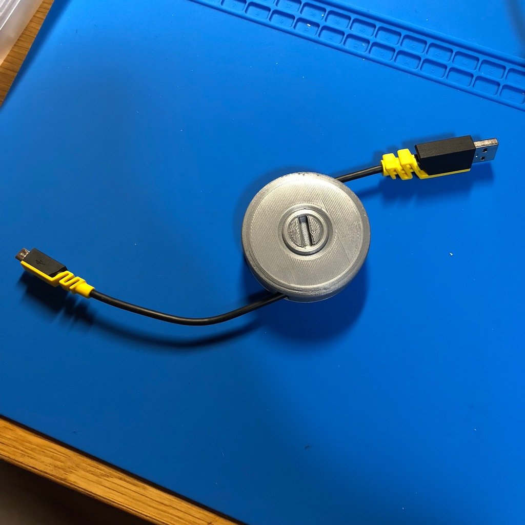 3D printed USB cable reel・Cults