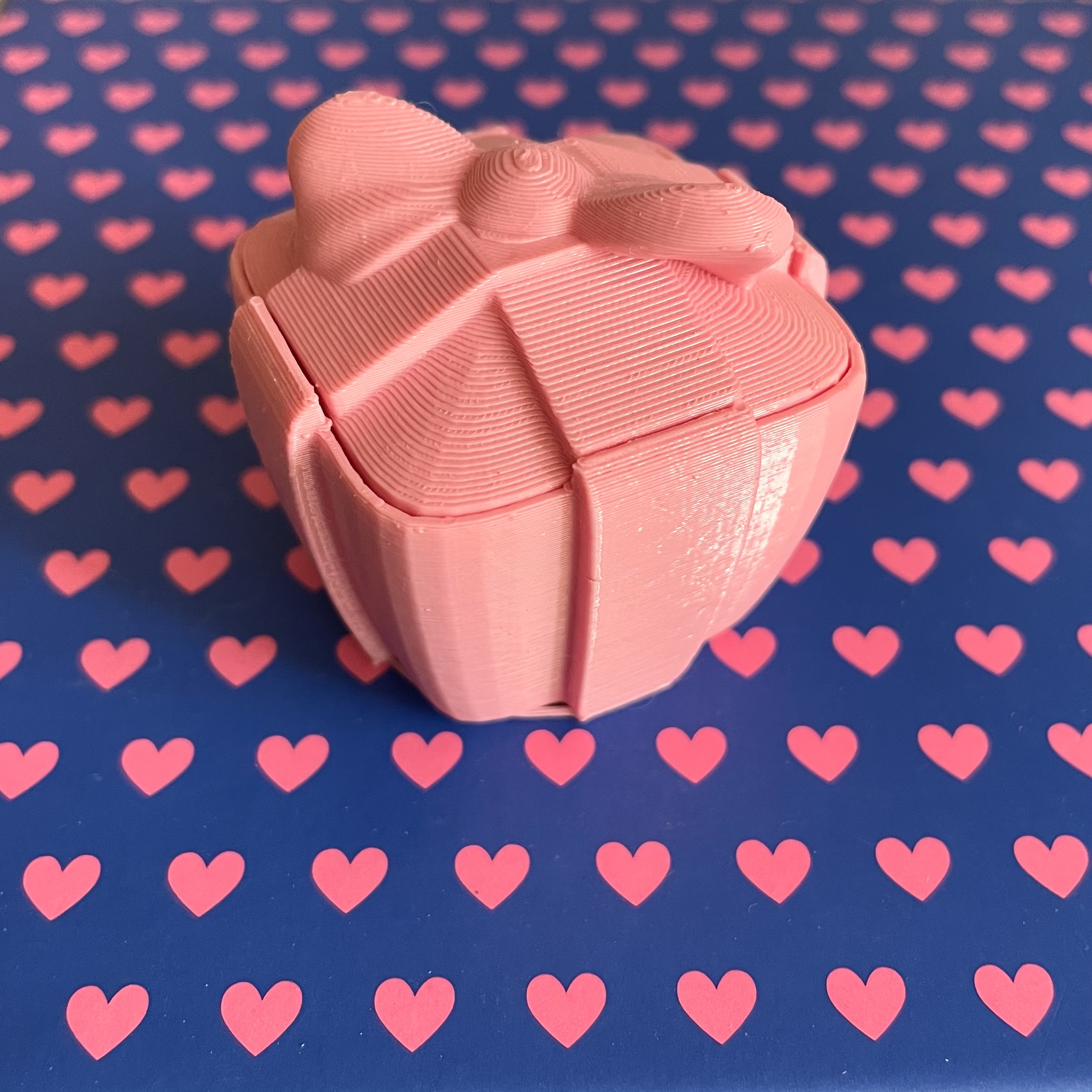 3D printable Tiny Treasure Box • made with Ender 3 Pro・Cults