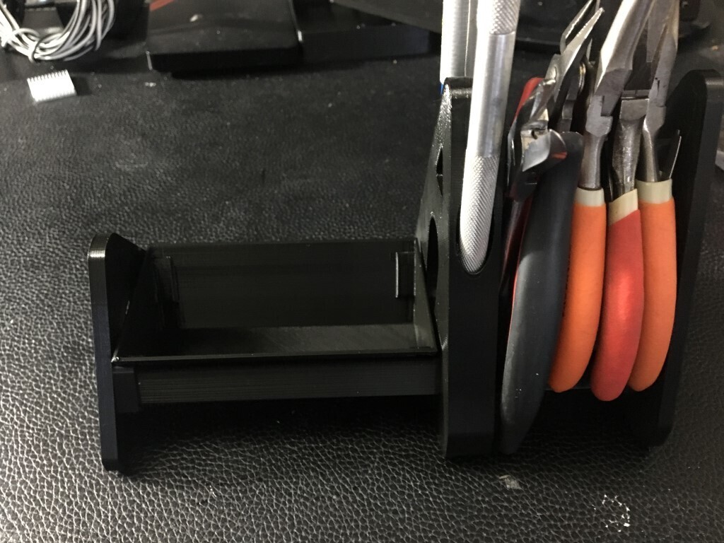 📦 Modular Pliers and Snips Rack with Parts Holder・Free STL File for 3D ...