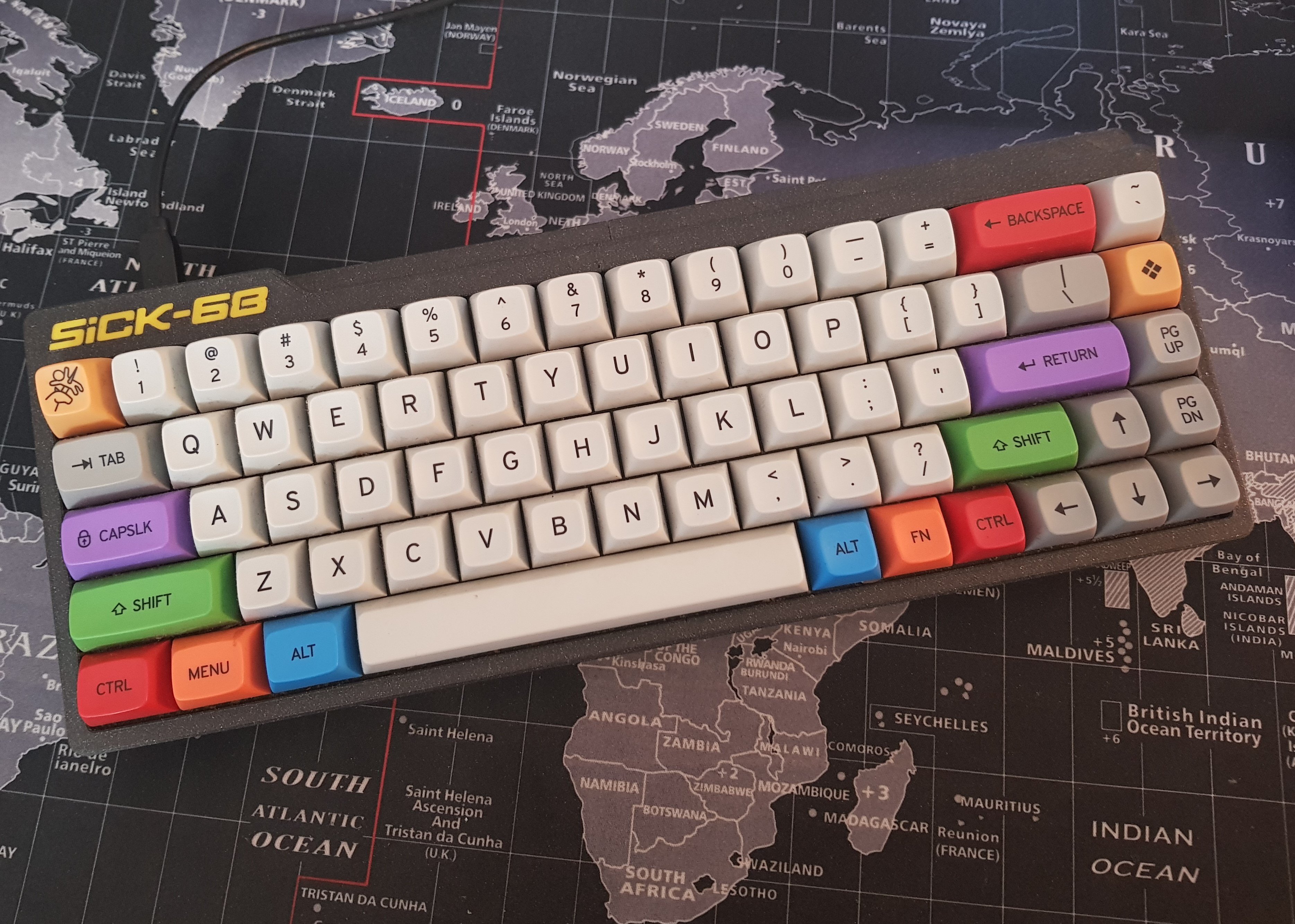 Impresión 3D Teclado mecánico - SiCK-68・Cults