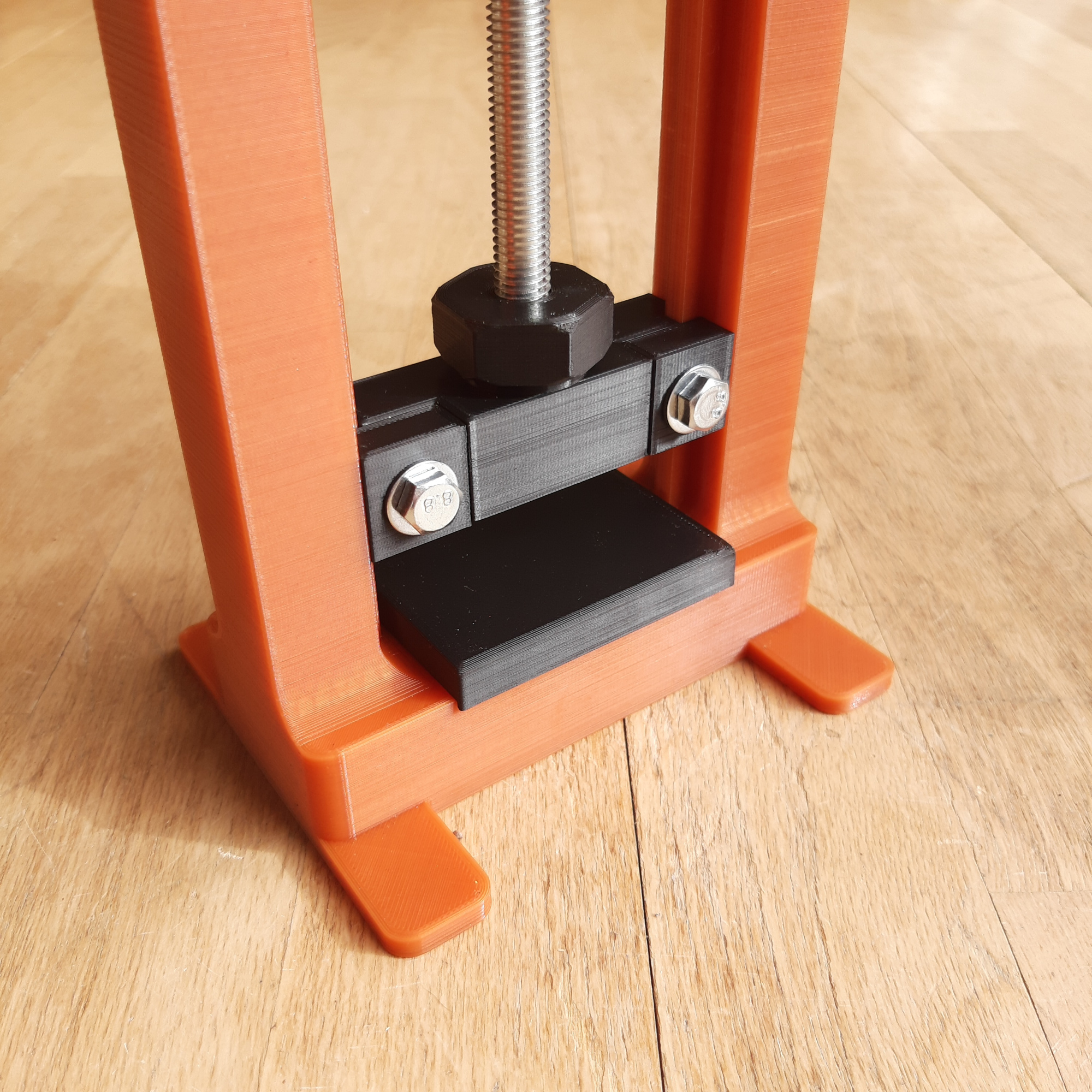 3D file Mechanical bench press / watch / watches / watchmaking ...