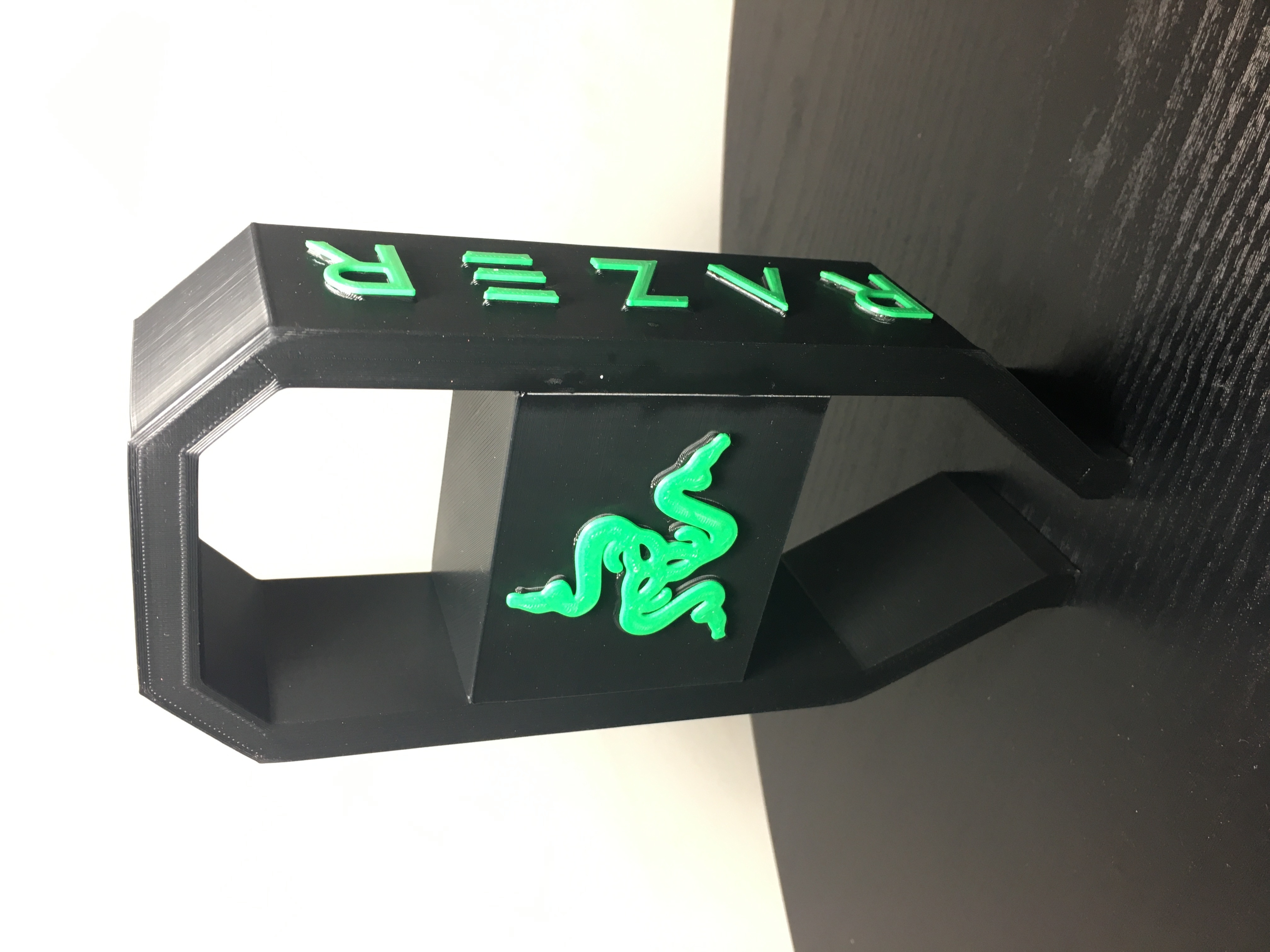 STL file Headphone Stand RAZER 🎧 ・Template to download and 3D print・Cults