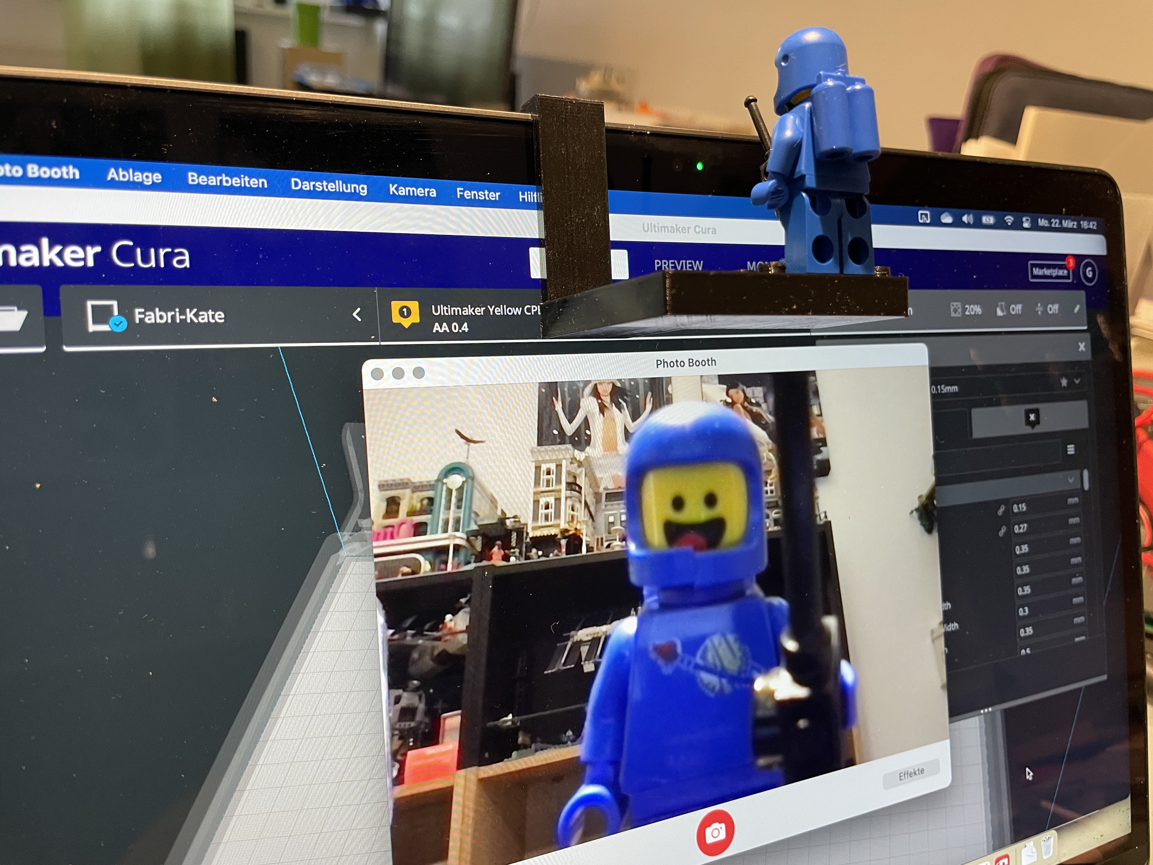 3D printed LEGO® Minifigure Webcam Platform Clean・Cults