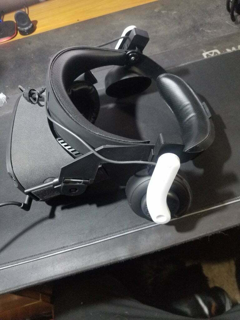 Free STL file Oculus Quest Bionik Mantis Halo Adapter 😇 ・3D print ...