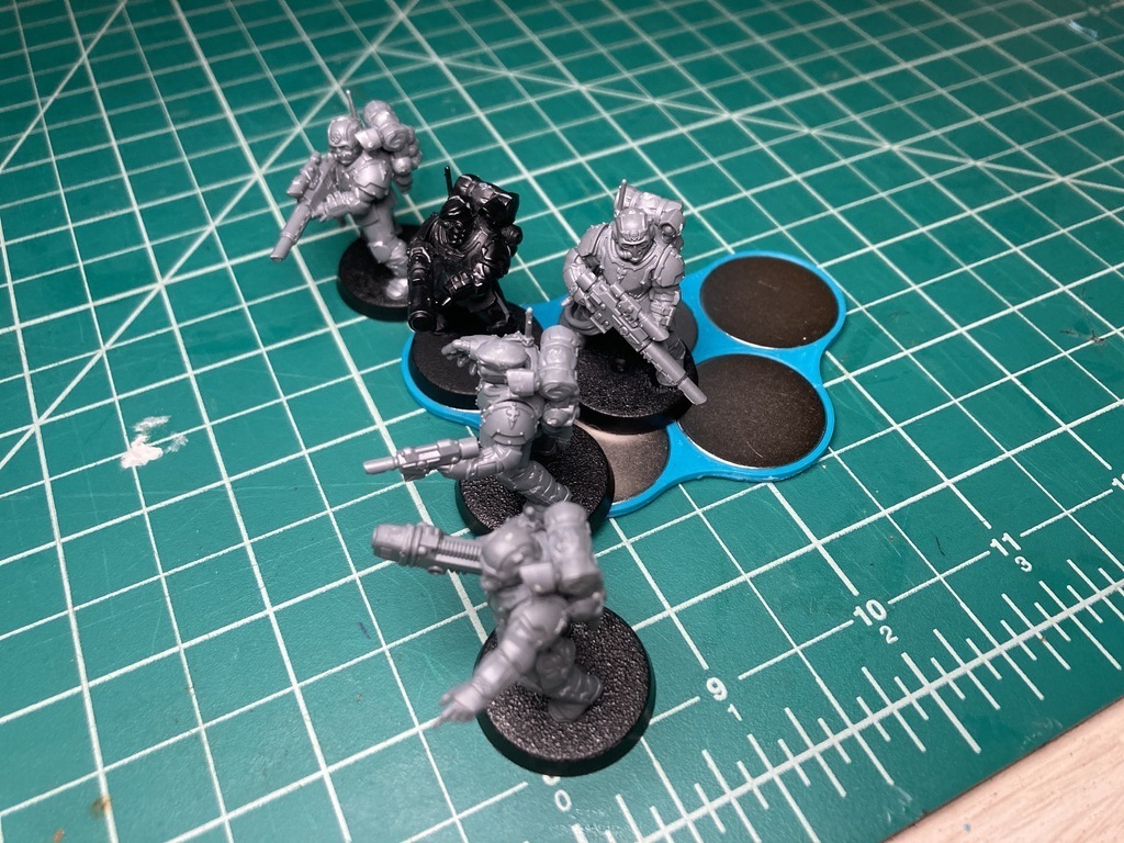 🧲 Metal Disc Squad Movement Tray for 25/28mm Bases・Free 3D File for ・Cults
