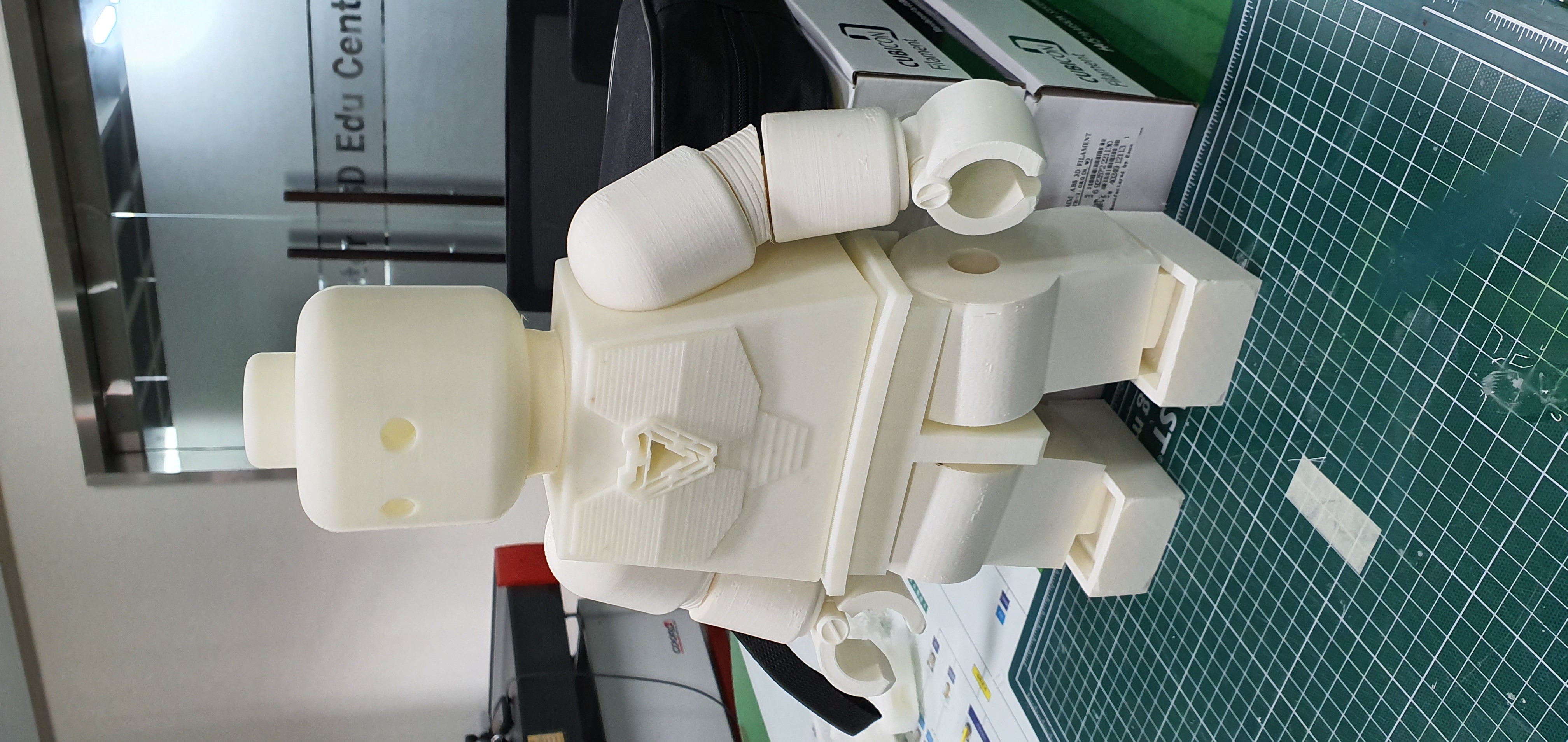 👨 Big iron lego man・Бесплатный STL для ・Cults