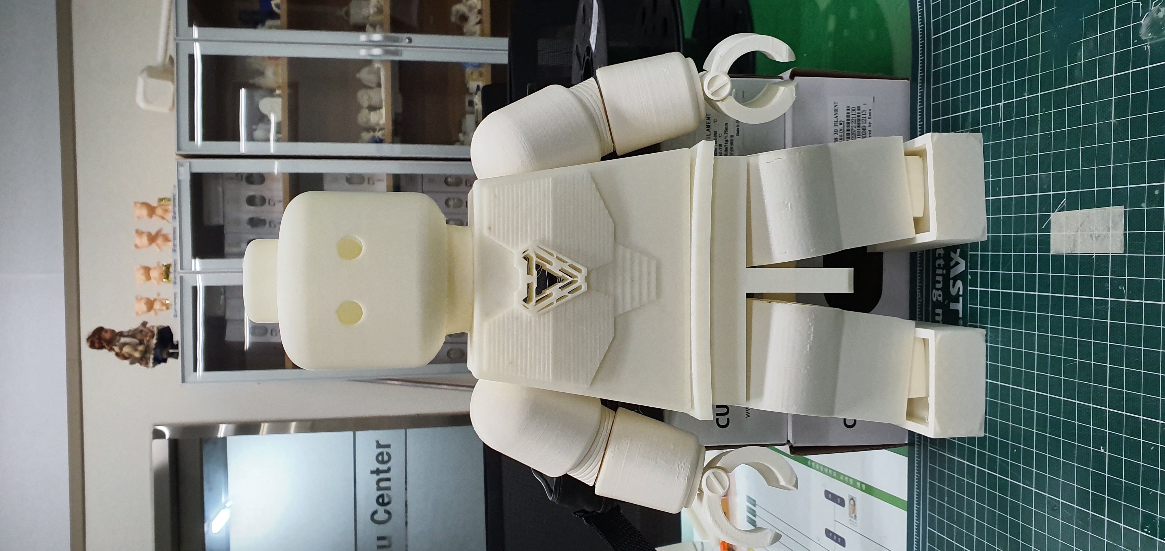 👨 Big iron lego man・Бесплатный STL для ・Cults