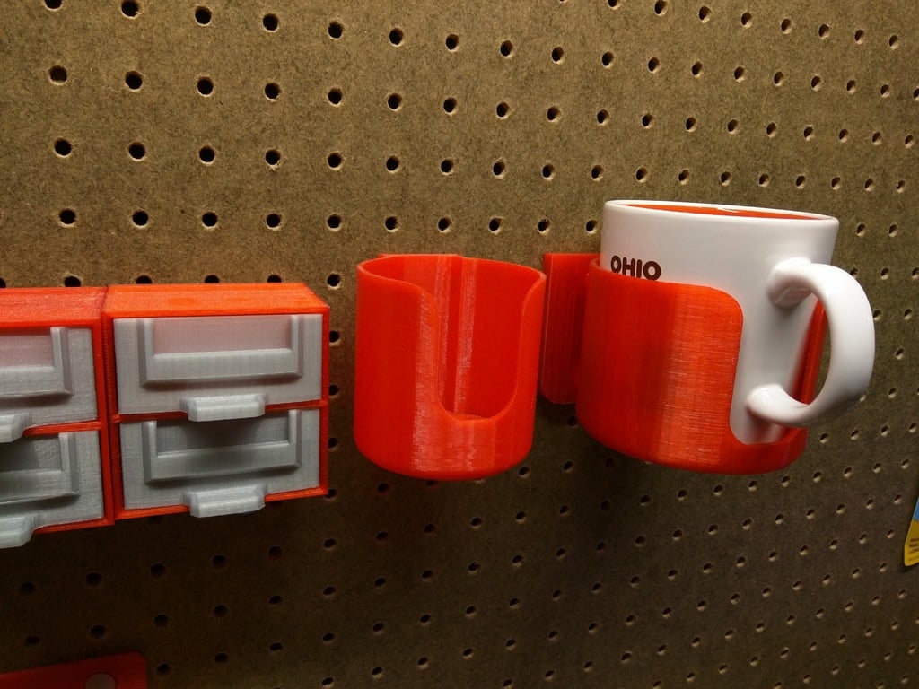 3D print Pegboard mounted coffee cup holder・Cults
