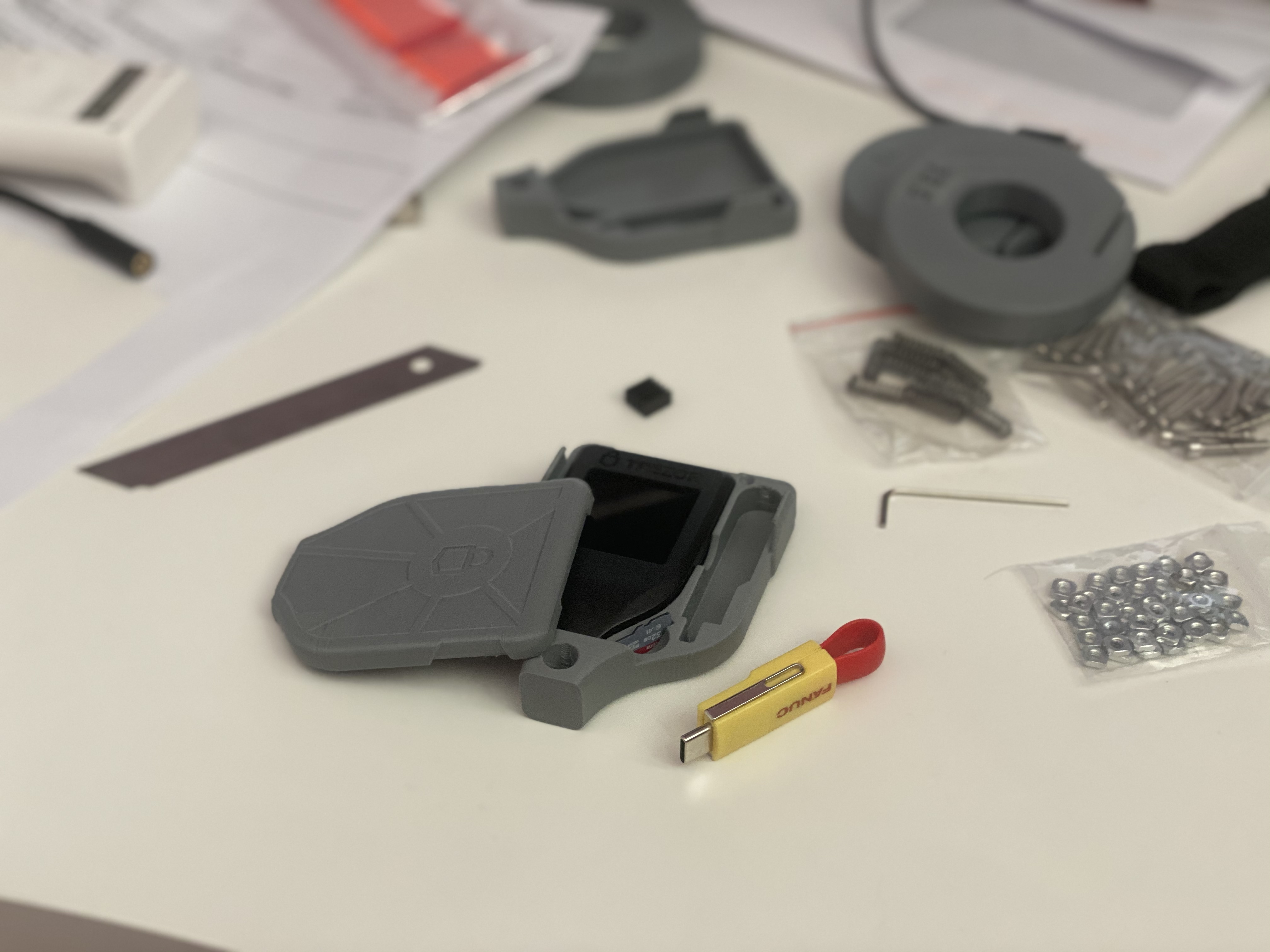 STL file Trezor model T case 📱 ・3D print object to download・Cults