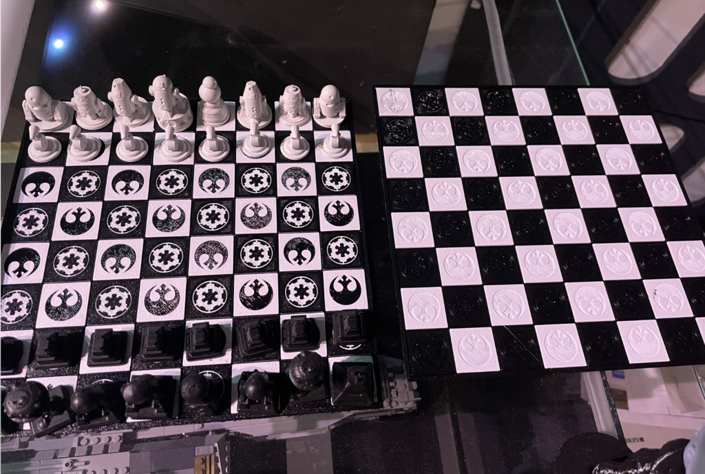 ⭐ Star Wars Chess Board for MrBaddeleys chess pieces at 50%・Free 3D ...