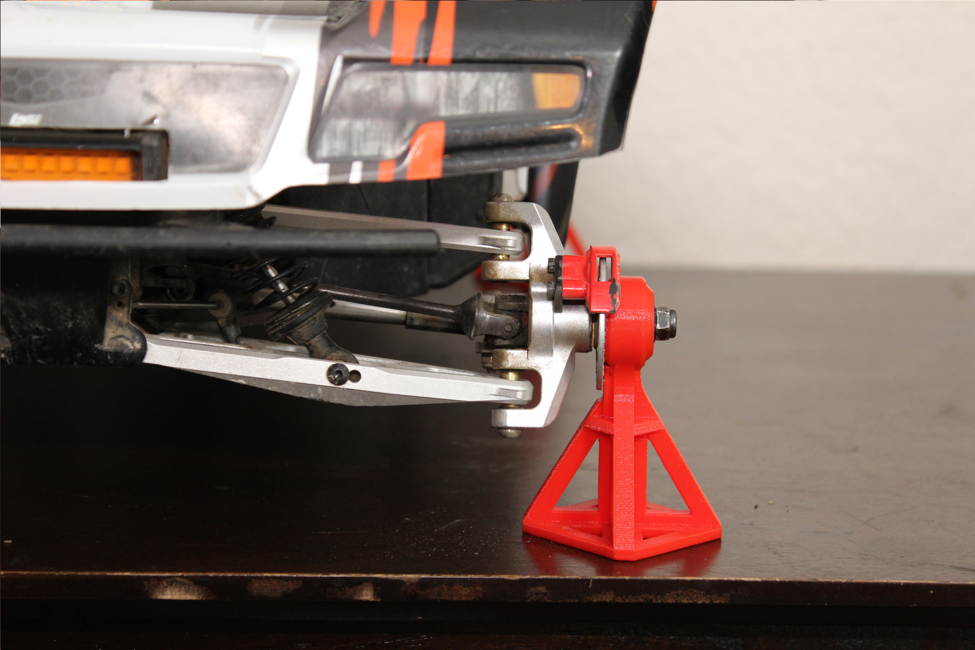 STL file 1/10 RC Hub Jack Stand 🚚 ・3D print model to download・Cults