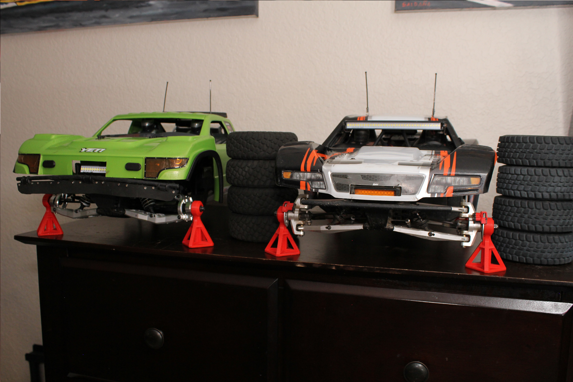 STL file 1/10 RC Hub Jack Stand 🚚 ・3D print model to download・Cults