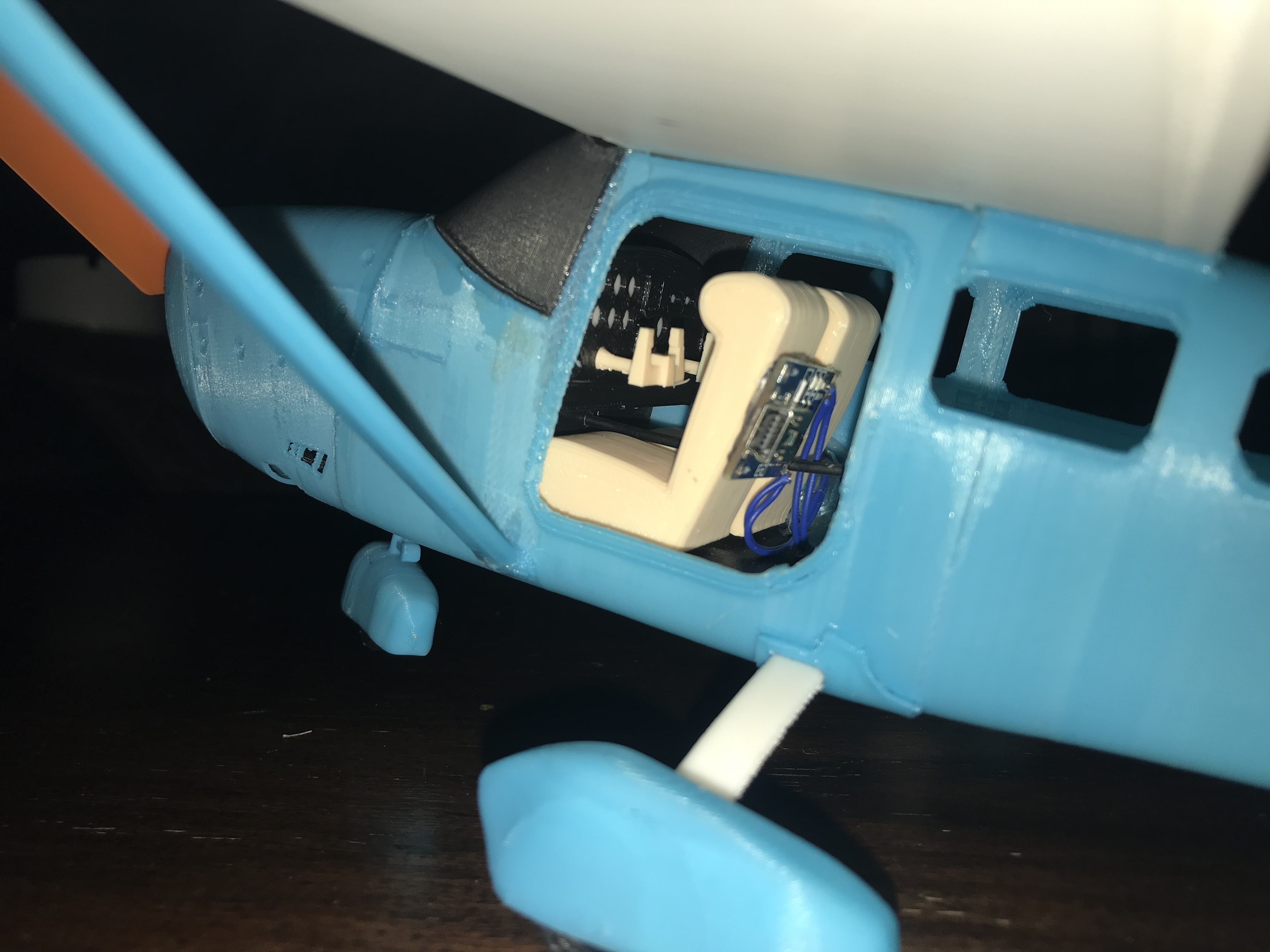 🛩️ DIY celling tethered Flying Airplane toy・Free STL File for ・Cults